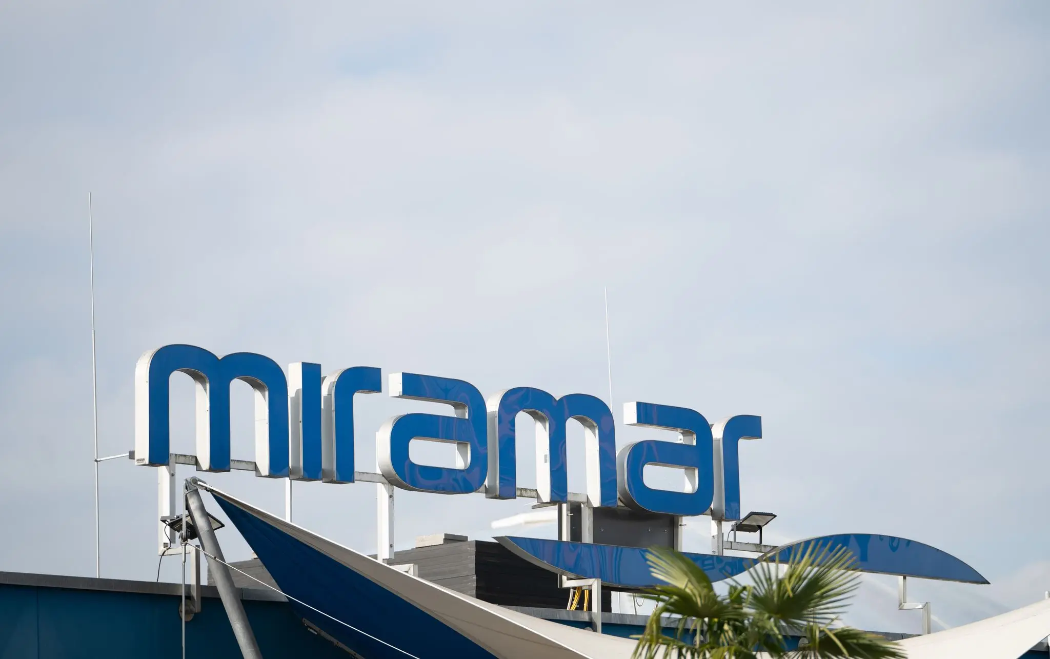 Nach Brand im «Miramar»: Dann soll die Therme wieder öffnen - Hitradio ...